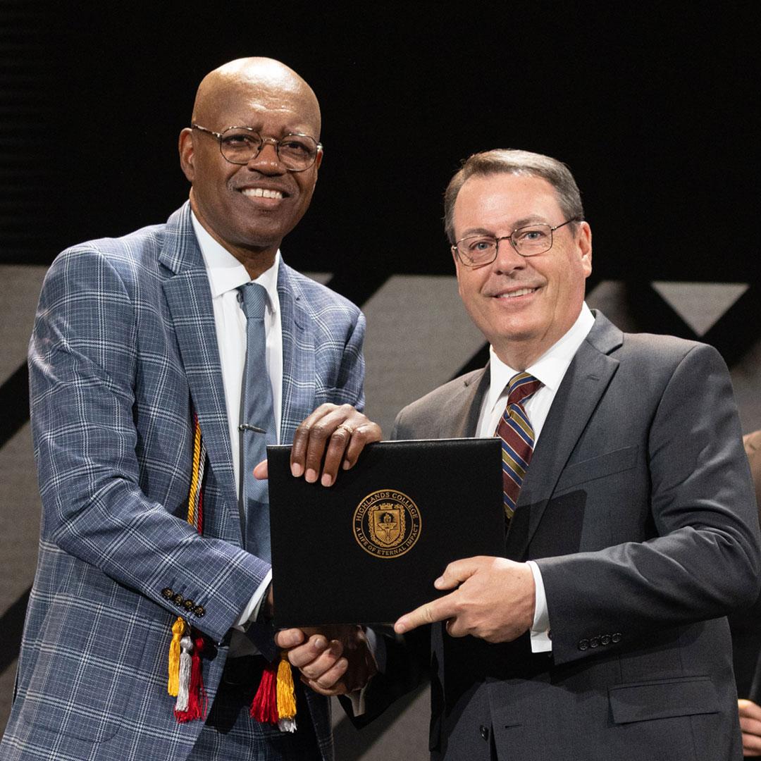 Elevate Your Leadership, Expand Your Impact - Highlands College Leadership Institute